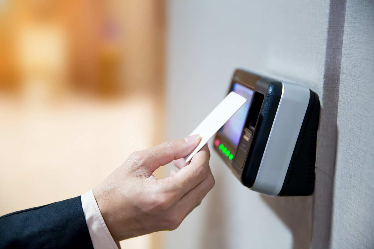Comparing Keycards, Fobs, and Biometric Readers
